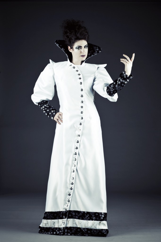 Cinder Costume Design (Mind. Blown.) - Marissa Meyer
