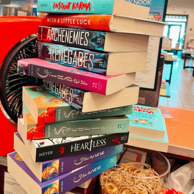Books - Marissa Meyer